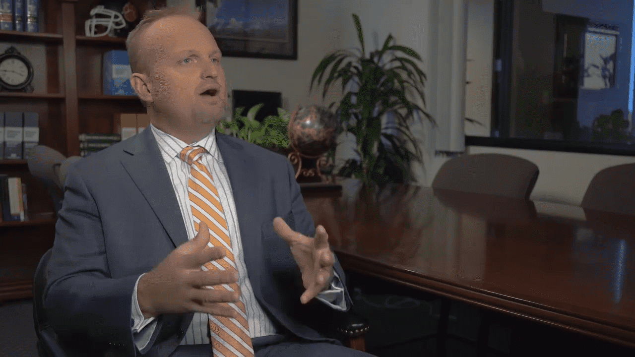 Law Office of Michael R. Young | Are You Considering Divorce?